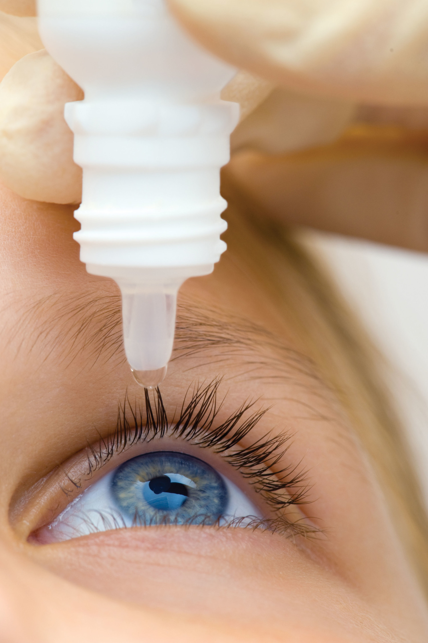 What causes dry eyes? • Sentara RMH Magazine