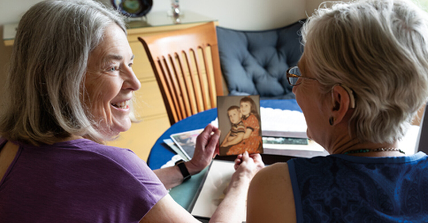 It's All Relative(s) • Minnesota Alumni